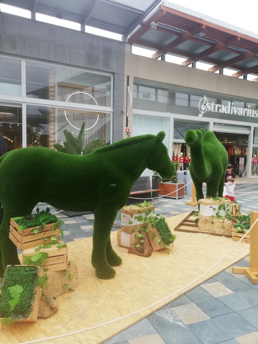 How AR Is Revolutionizing Retail by Enabling Virtual Product Testing